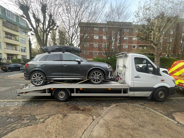 White Car Recovery | Vehicle Recovery North London | 24/7 Service